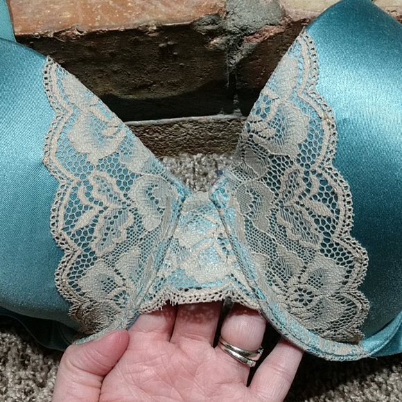 Soma | Intimates & Sleepwear | Soma Enhancing Shape Full Coverage Lace ...